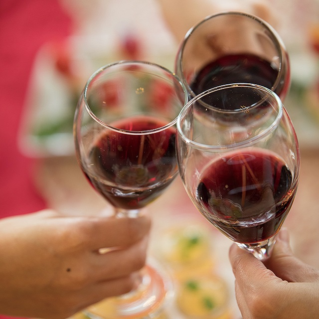 あおる人 | Nileport